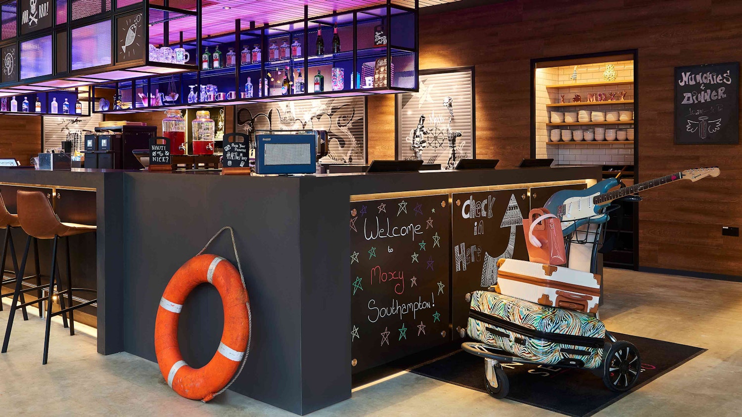 Moxy Southampton | Hotels near Paultons Park